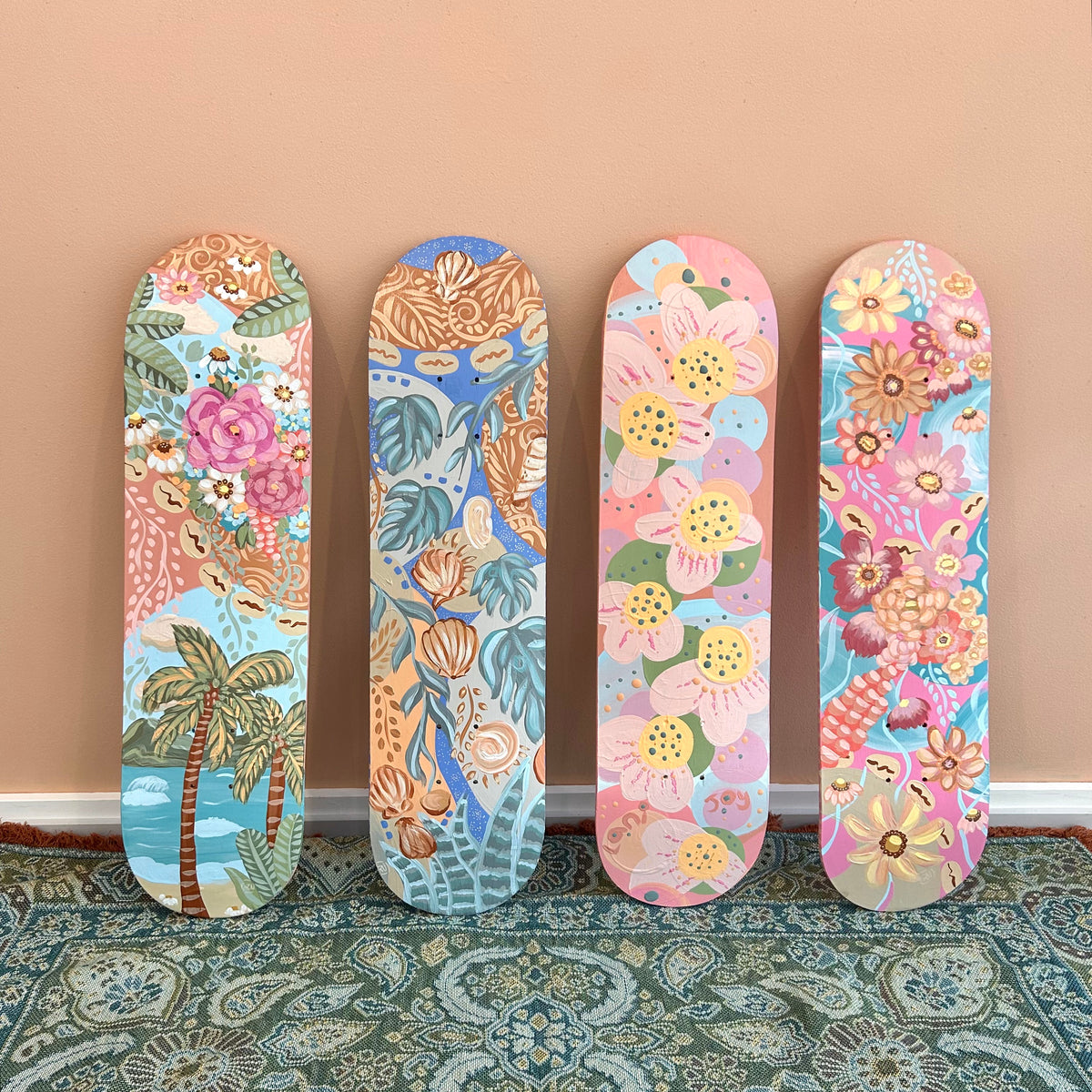 'Seashells' Skateboard – Aurora Art