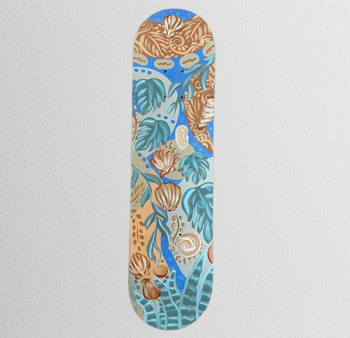 'Seashells' Skateboard – Aurora Art